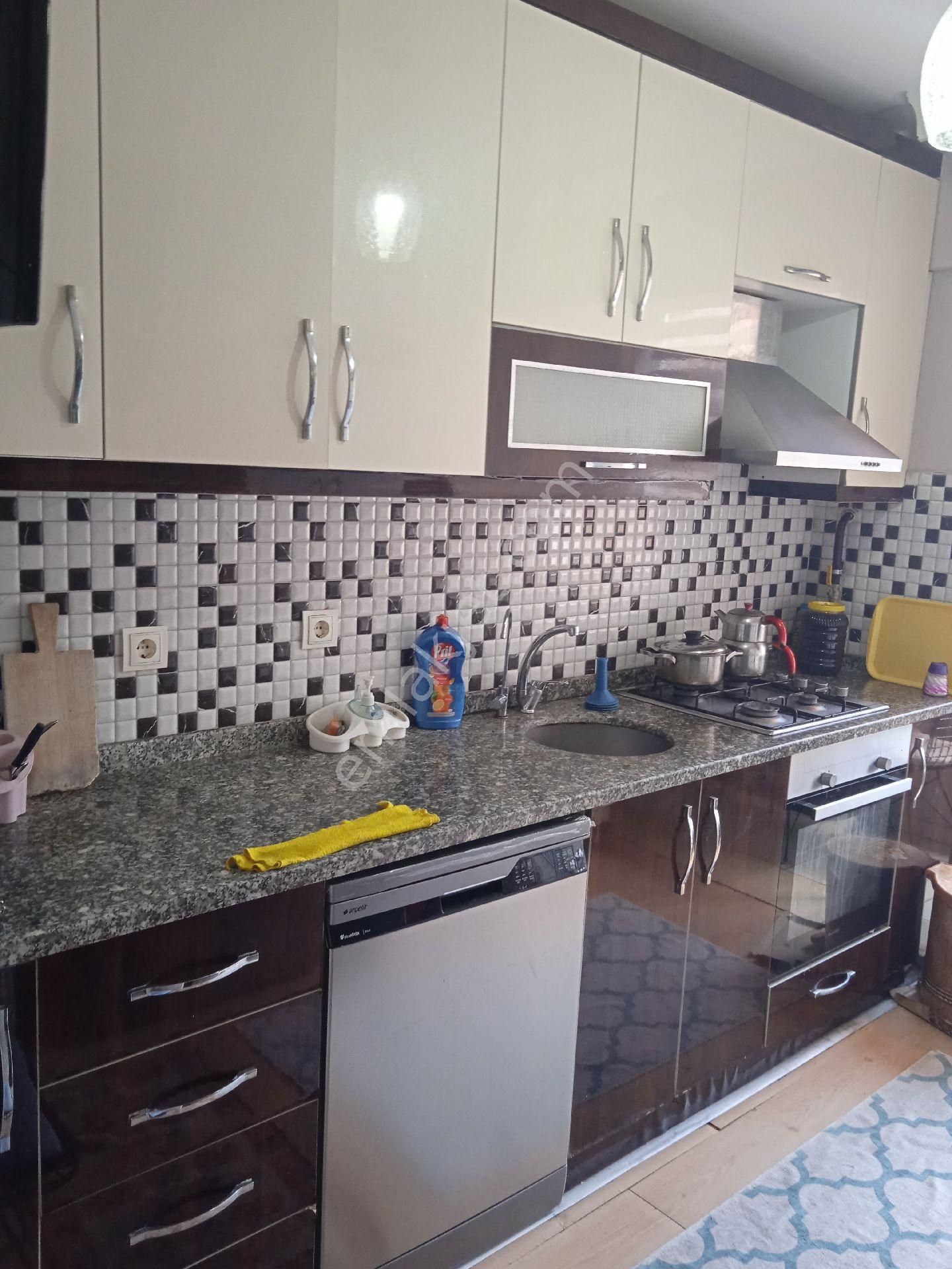 Emlakçıdan Bursa Gemlik Balıkpazarı Mahallesi 2+1 Satılık Daire 980.000 ...