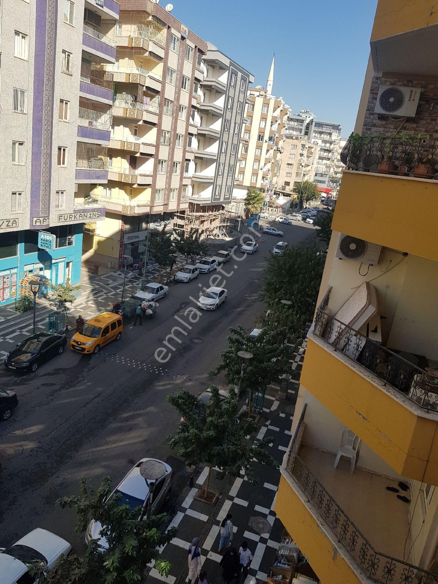 Emlakçıdan Şanlıurfa Haliliye Bahçelievler Mahallesi 3+1 Oda Satılık ...