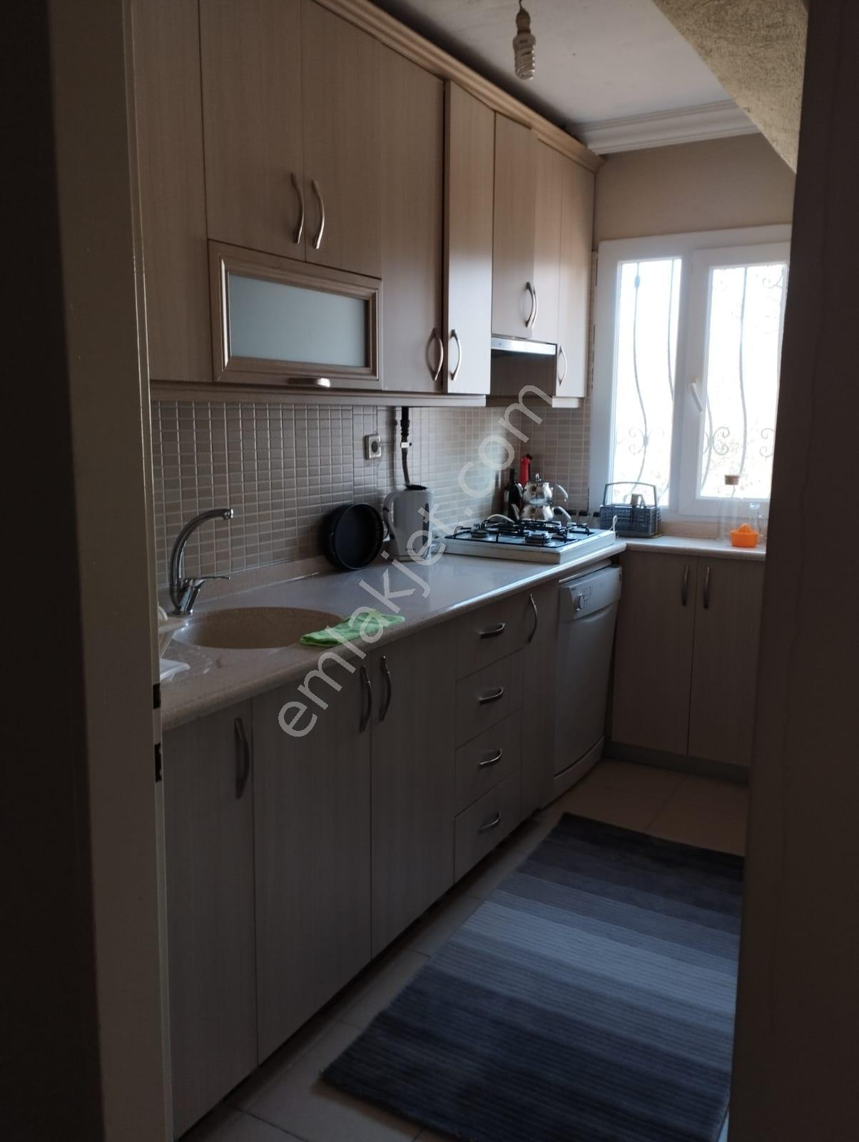 Emlakçıdan İzmir Gaziemir Gazi Mahallesi 2+1 Oda Kiralık Daire 8,000 TL ...