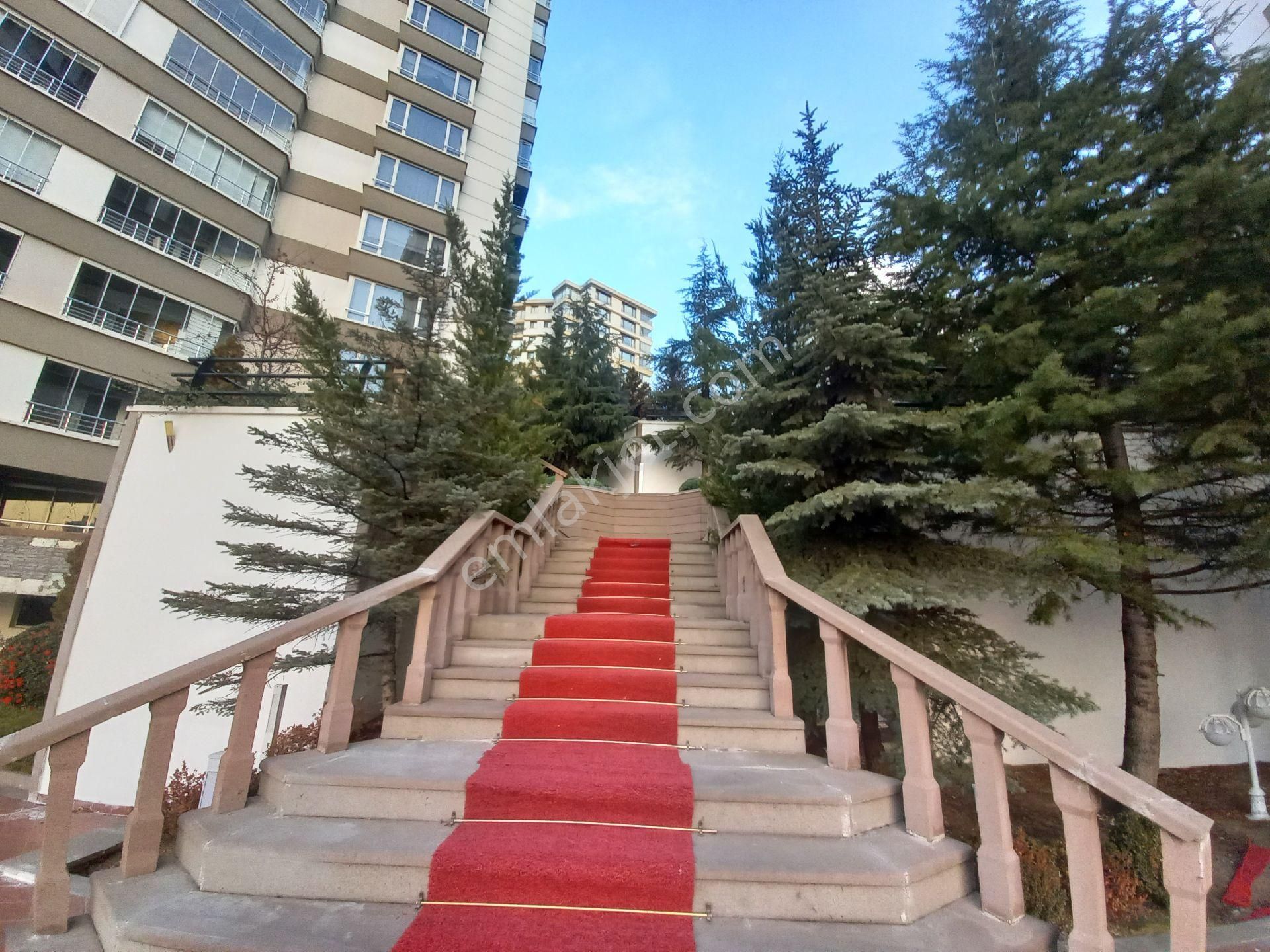 Emlakçıdan Ankara Çankaya Yıldızevler Mahallesi 4+1 Oda Satılık Daire ...