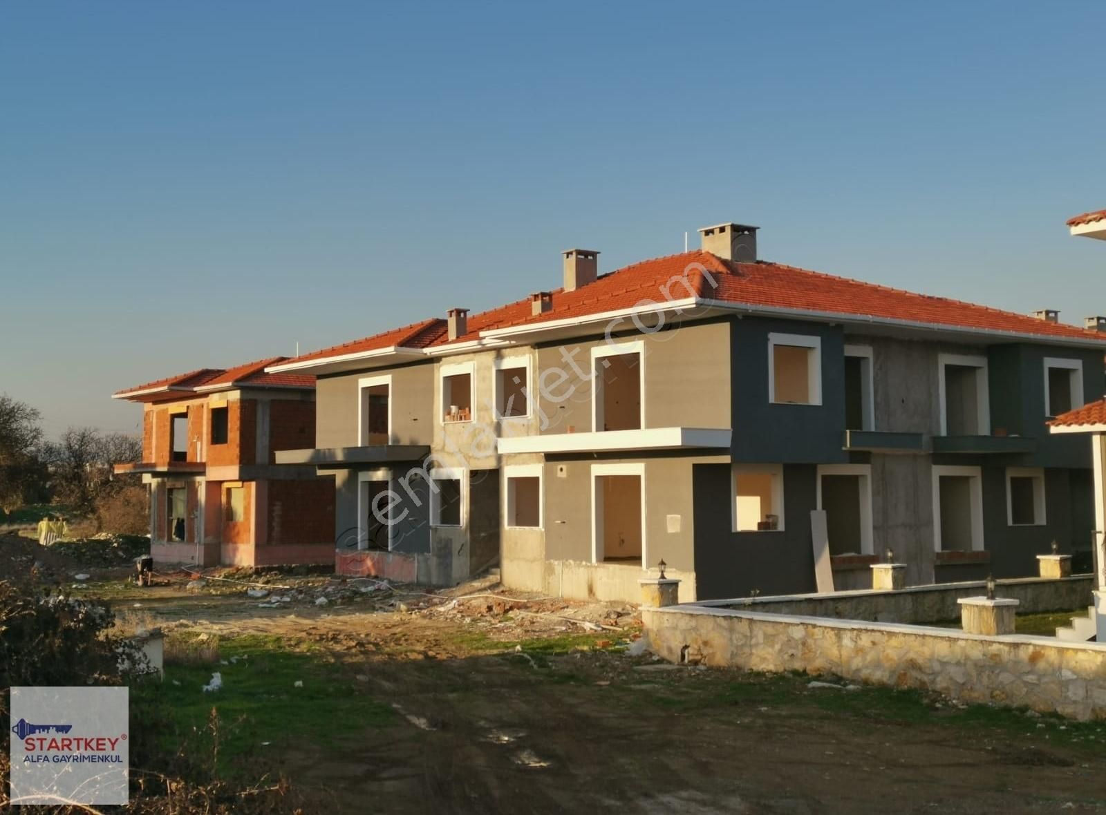 Emlakçıdan İzmir Foça Kazım Dirik Mahallesi 2+1 Oda Satılık Daire ...