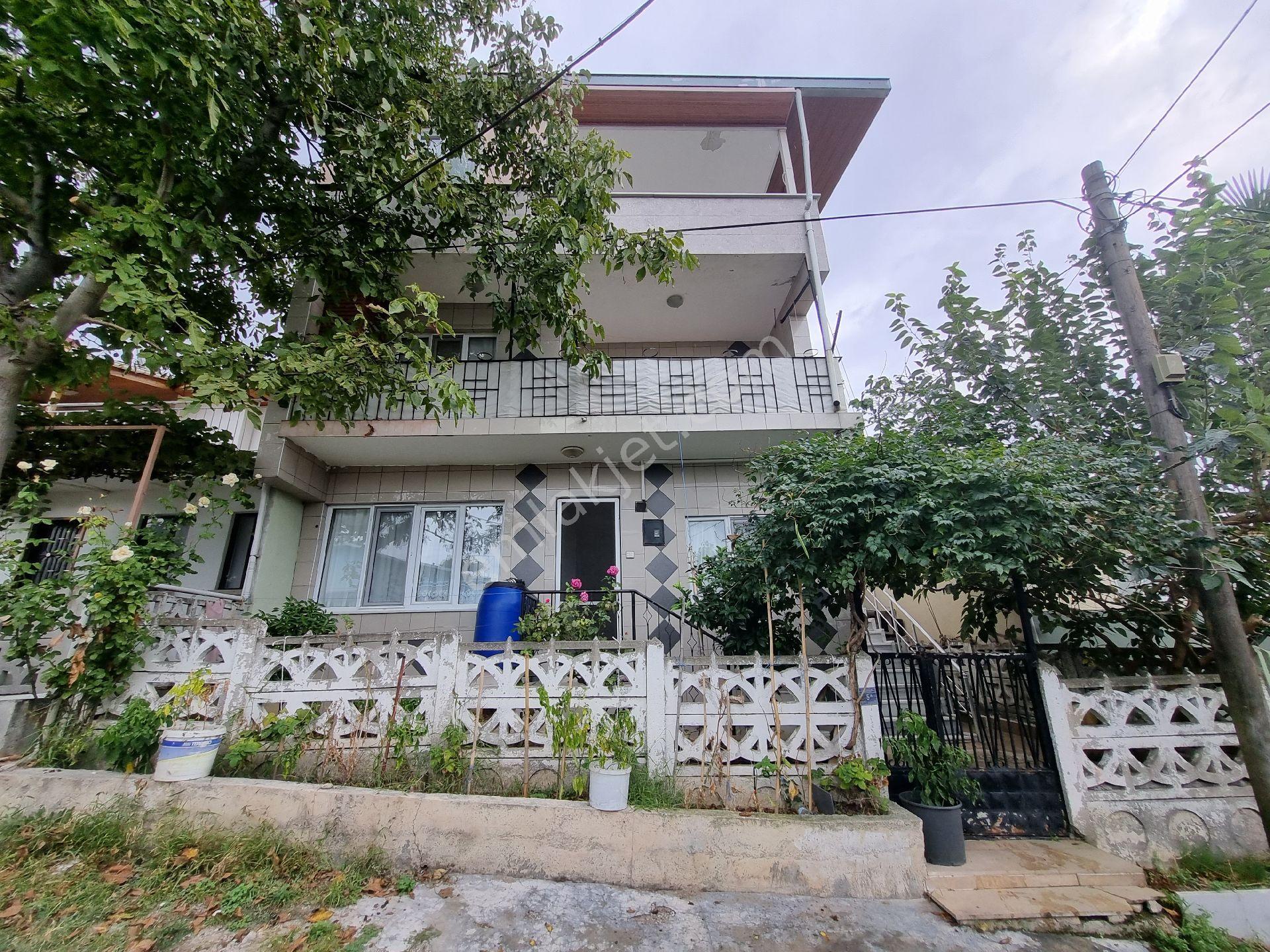 Emlakçıdan Bursa Mudanya Esence Mahallesi 4+2 Oda Satılık Müstakil Ev ...