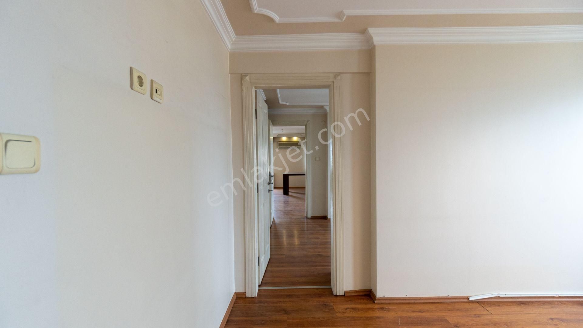 Emlakçıdan Bursa Osmangazi Hacı İlyas Mahallesi 5+ Oda Satılık Ofis ...