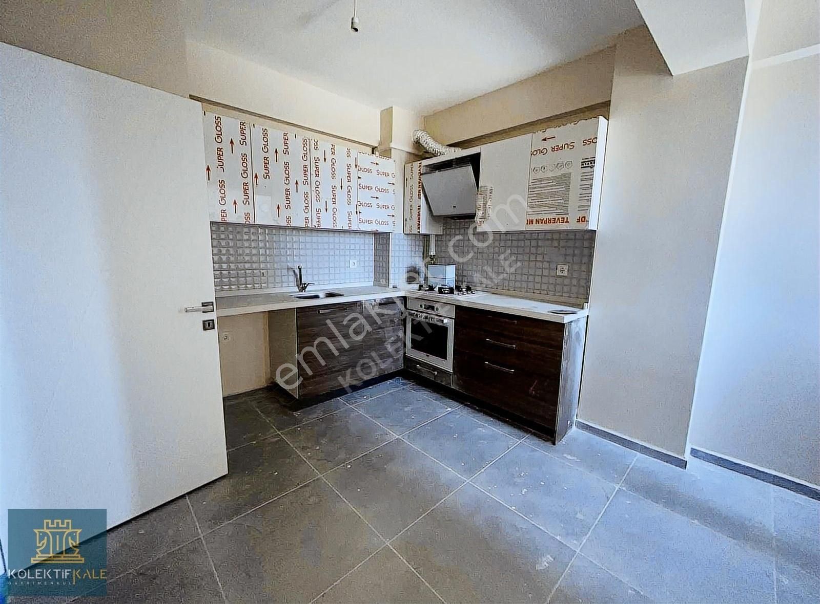 Emlakçıdan Çanakkale Çanakkale Merkez Barbaros Mahallesi 1+1 Oda ...